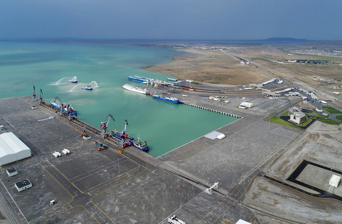Kazakhstan Plans to Build Terminal at Azerbaijani Port - Caspianpost.com